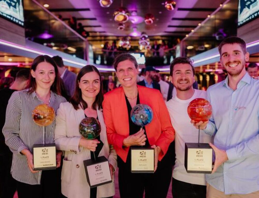 TOURIST TRAP Casual Fine Dining